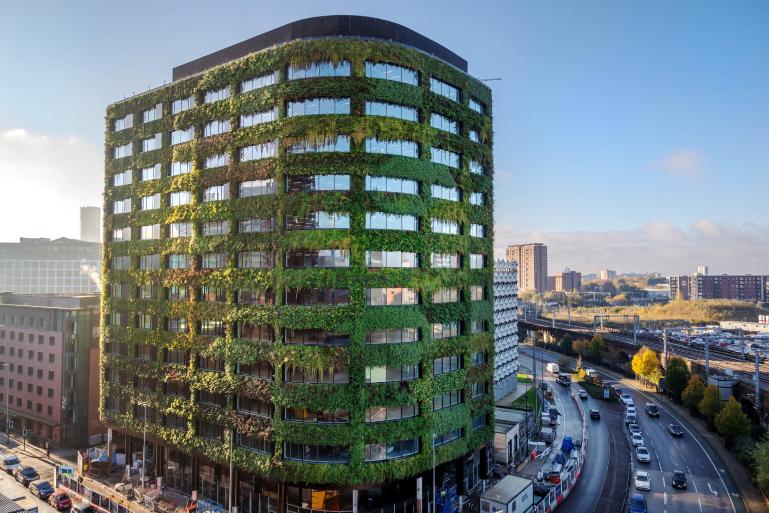 4x sustainable buildings in the United Kingdom - CFP Green Buildings