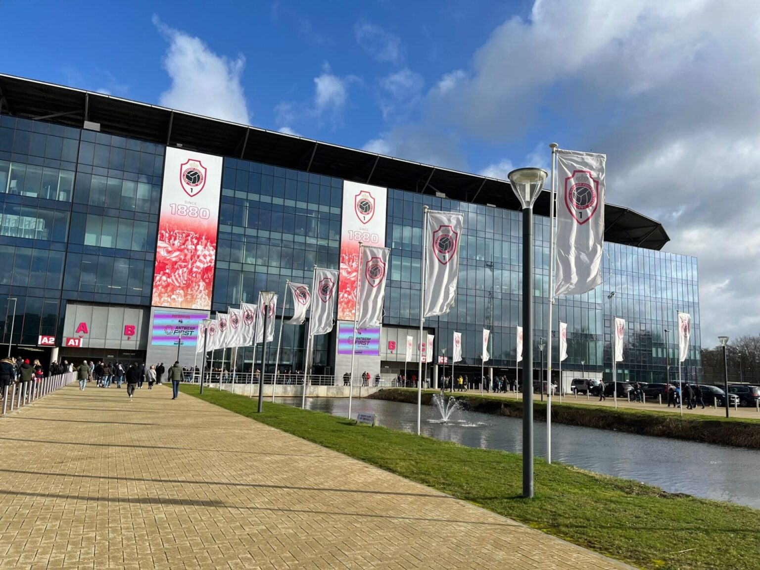 Tickets Royal Antwerp FC | Beleef het Bosuilstadion live met Sparenti ...